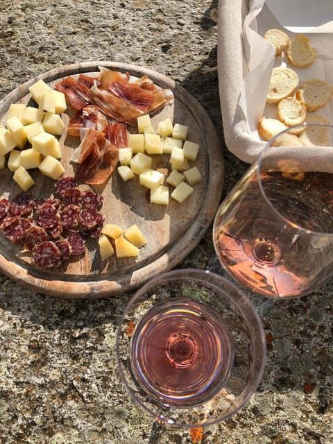 The WINEdering Bike: Private Bike Tour & Wine Tasting - The Itinerary: What to Expect