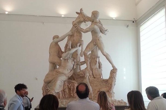 THE WONDERS OF ANTIQUES: The Archaeological Museum of Naples - Practical Details and Value