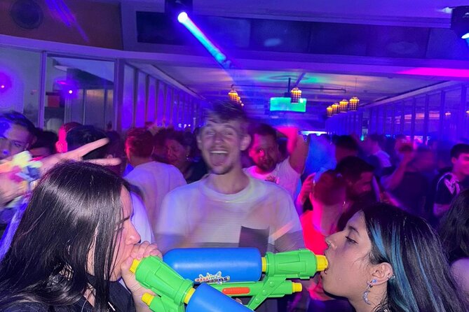 Theatron Party-Tour, 20 Clubs, Map, Cocktail, Bottle, After-Party - Key Points