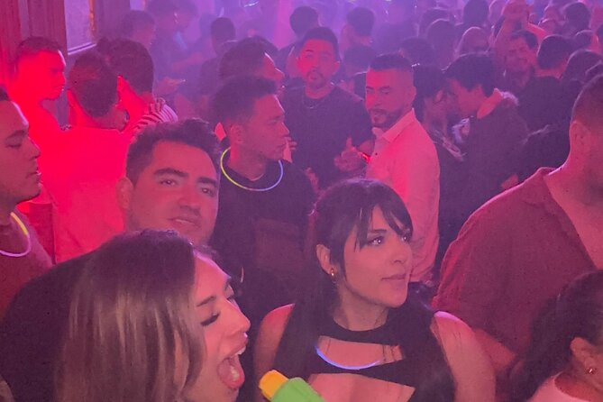 Theatron Party-Tour, 20 Clubs, Map, Cocktail, Bottle, After-Party - After-Party Experience