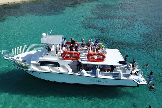 Theo Culebra Island Experience - Food, Drinks, and Onboard Atmosphere