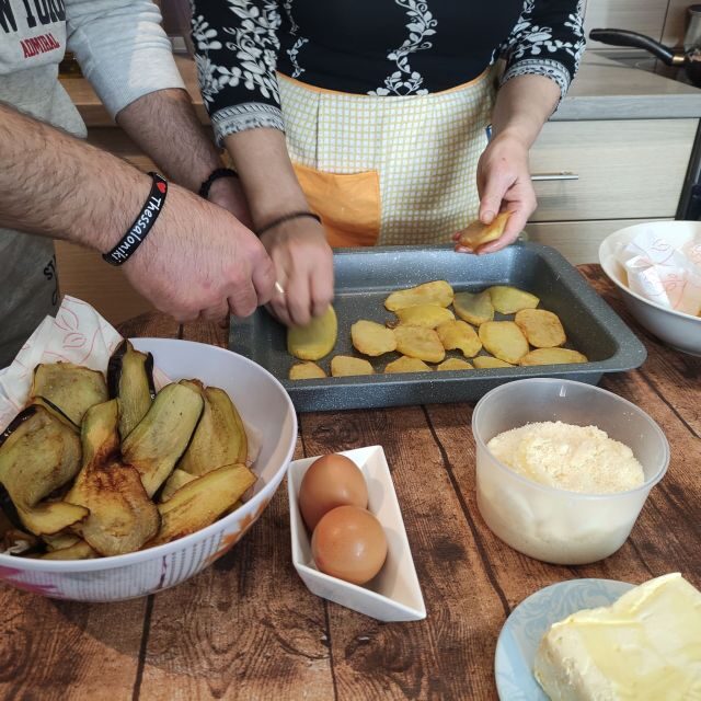Thessaloniki: Cooking & Dining Experience with Greek Family - Key Points