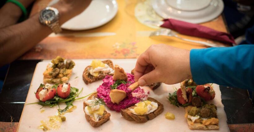 Thessaloniki: Food and Walking Tour with Tastings - Exploring Thessaloniki’s Food Scene in Just 2.5 Hours