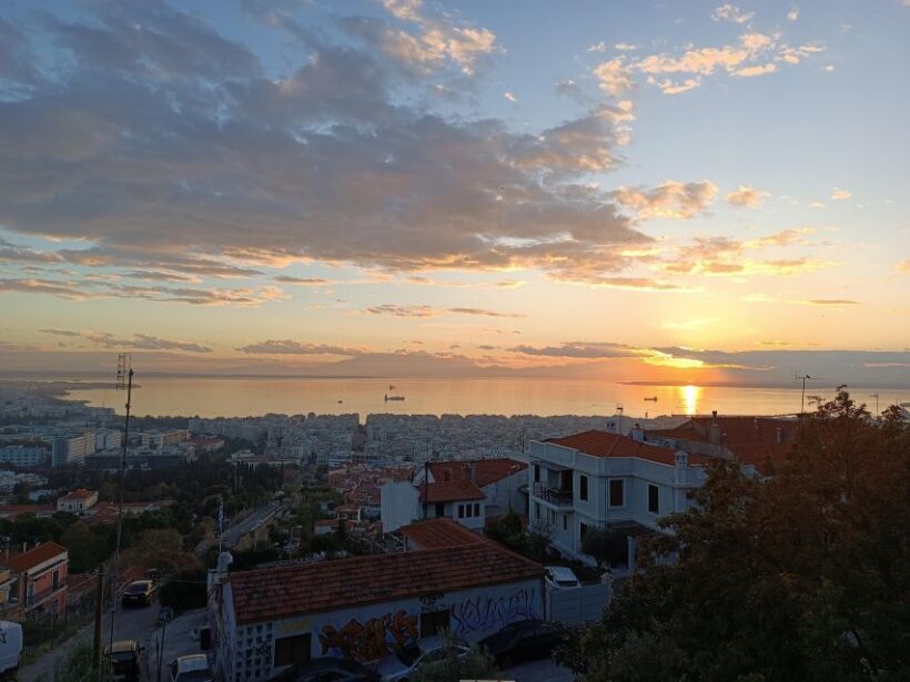 Thessaloniki: Wellness Sunset walking tour by the sea! - Key Points