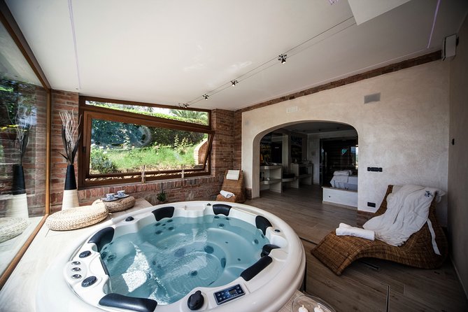 Think of a Romantic Meal in the Olive Trees Shade, Accompanied by Tuscan Wines! - Review Highlights