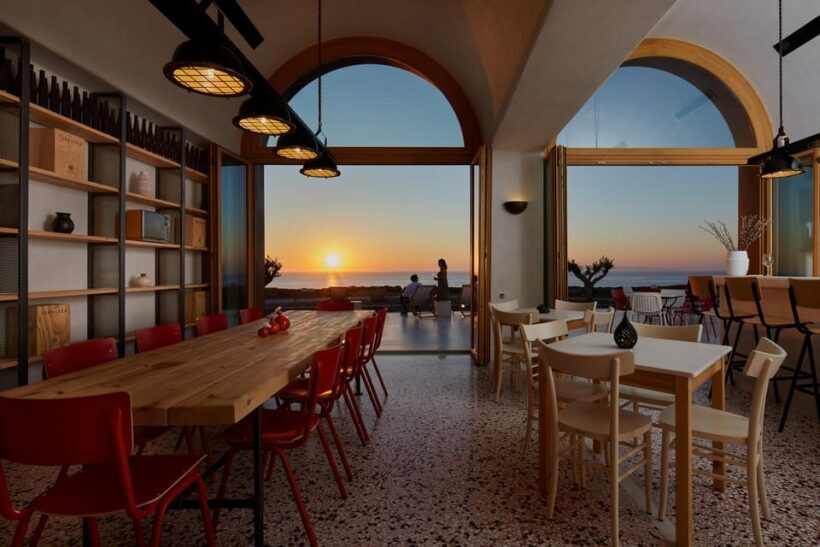 Thirassia: Winery Tour with Premium Wine Tasting Experience - Key Points