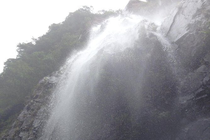 Three Dragon Gorge River Walking Tour - Key Points