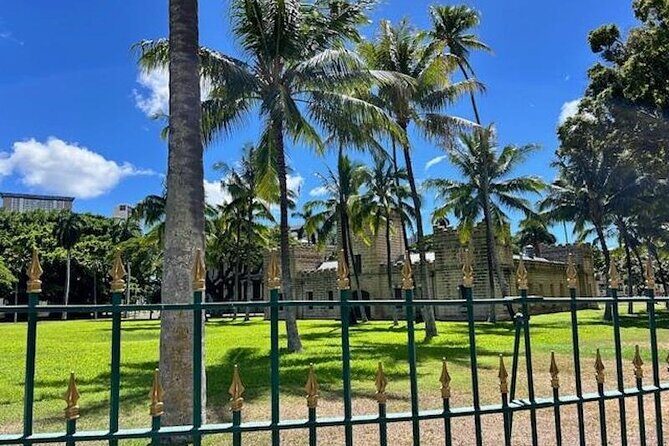 Through A Glass Darkly The Strange and Tragic History Of Honolulu - Who Should Consider This Tour?