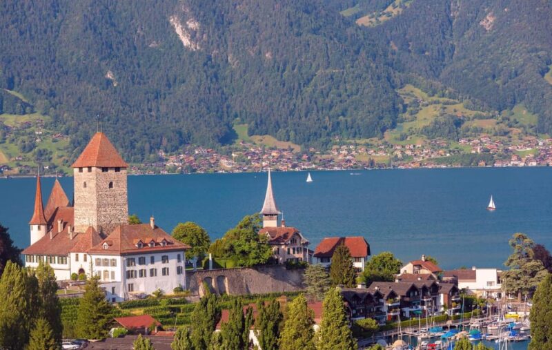 Thun: Express Walk With a Local in 60 Minutes - Personalized Experience Tailored to Interests