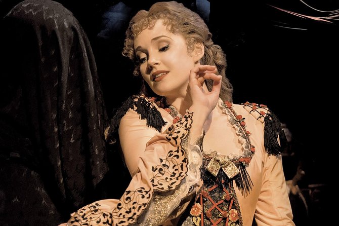 Tickets to Phantom of the Opera Theater Show in London - What to Expect During the Show
