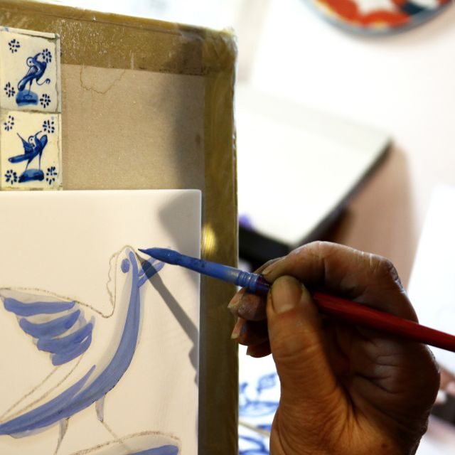 Tile painting workshop in the Algarve - A Handcrafted Taste of Portugal: Tile Painting Workshop in the Algarve