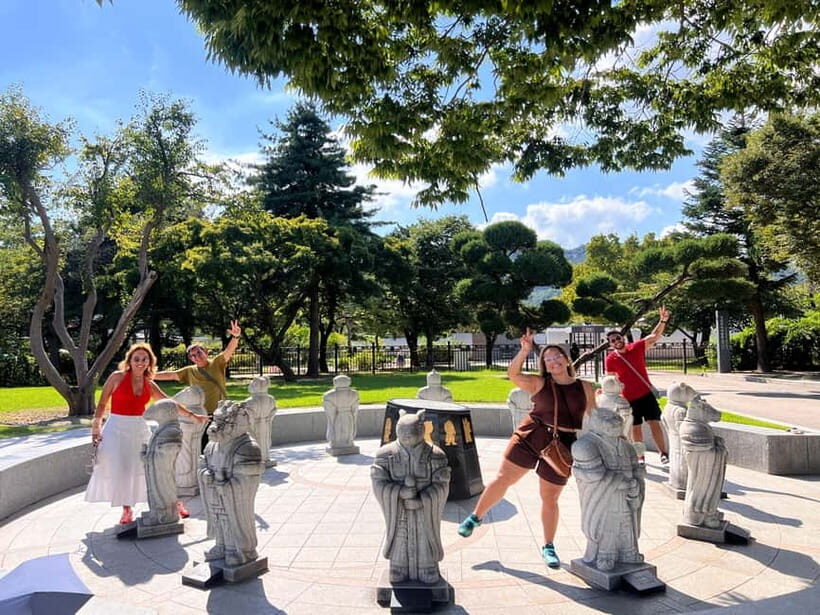 Time Travel in Seoul: Gyeongbokgung, Folk Museum & Bukchon - Key Points