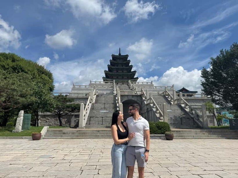 Time Travel in Seoul: Gyeongbokgung, Folk Museum & Bukchon - Experiences from Past Travelers