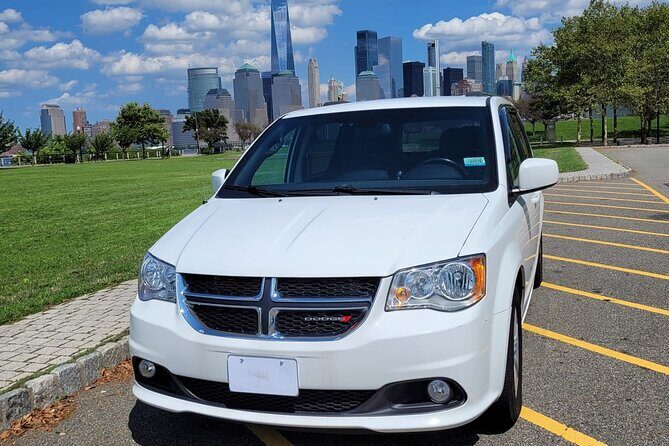 Times Square NYC to Newark International Airport Transfer Service - Detailed Review of the Airport Transfer Service