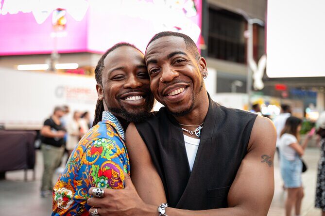 Times Square Photoshoot - A Close Look at the Tour