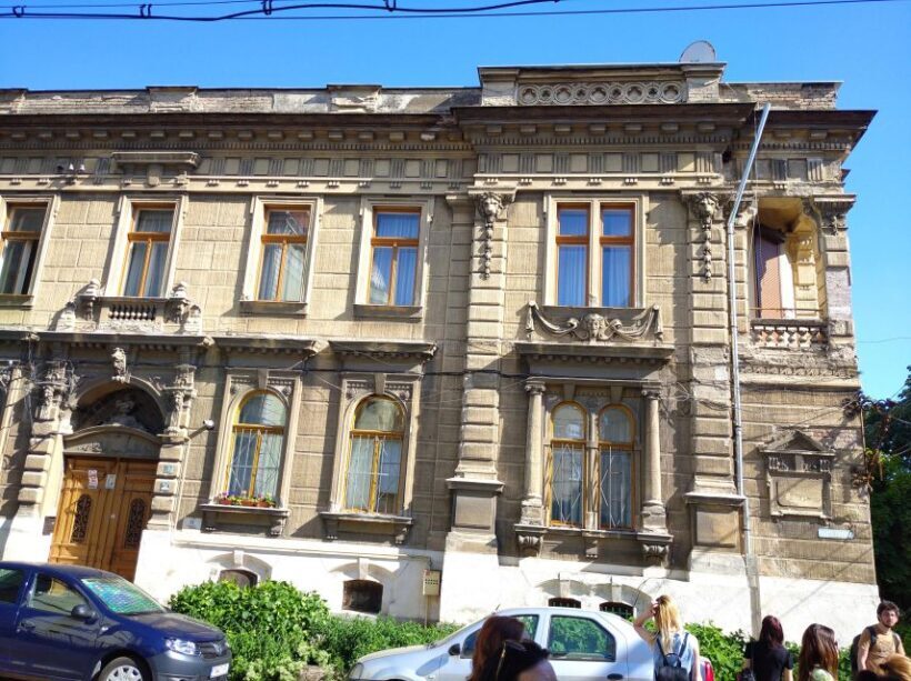 Timisoara Dream Tour in Elisabetin Neighborhood - Key Points