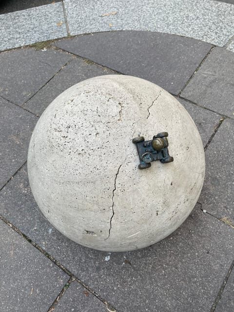 Tiny Sculptures, Big Stories: Kolodko mini statue tour - FAQ