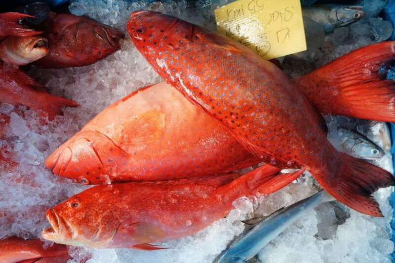 Tiong Bahru: Explore Singapore's Oldest Estate (Mandarin ) - Market Madness and Local Flavors