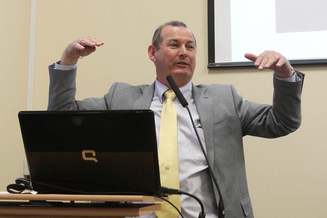 Titanic Trail Guided Walking Tour Cobh - A Concise Overview of the Titanic Trail Guided Walking Tour