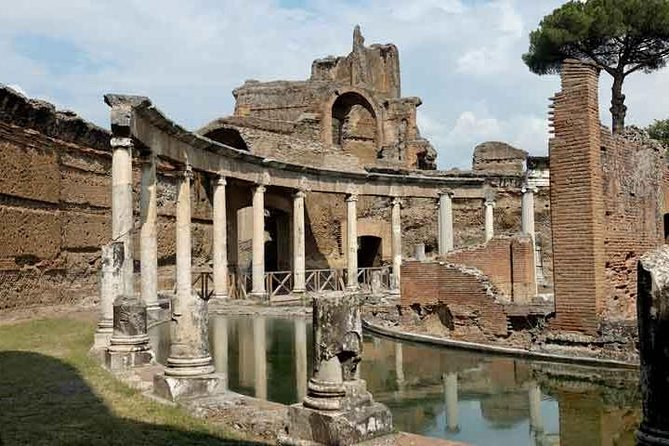 Tivoli Gardens and Hadrians Villa Full Day Guided Tour - Discovering Hadrians Villa