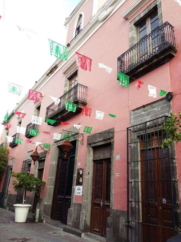 Tlaquepaque Magic Town: Artisans, Traditions, Architecture - Practical details: timing, group size, and booking