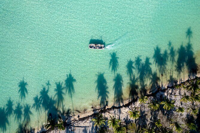 Toa Boat Bora Bora Private Lagoon tour with Lunch On Majestic Pontoon Boat - Reviews & Authentic Experiences