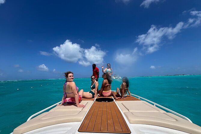 Tobago Cays - Swim with the turtles in tropical paradise - Introduction: A Day in the Grenadines with Island Fever Tours