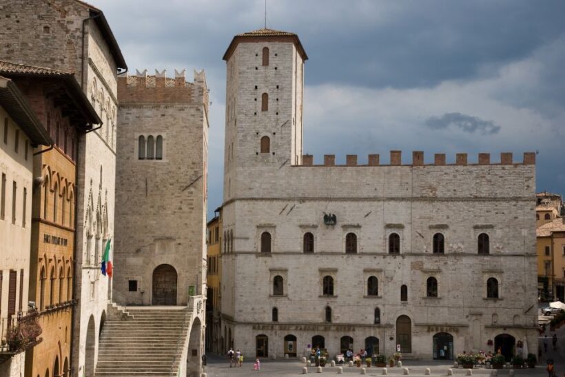 Todi: Old Town Guided Walking Tour - Key Points