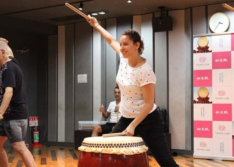 Tokyo 6hr Private Guided Tour & Wadaiko Drumming Experience - Key Points