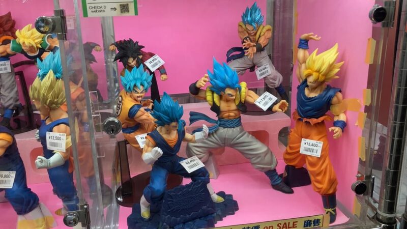 Tokyo Akihabara, Anime, Manga, Video Games & Maid Cafe Tour - Visiting Gee Store!!