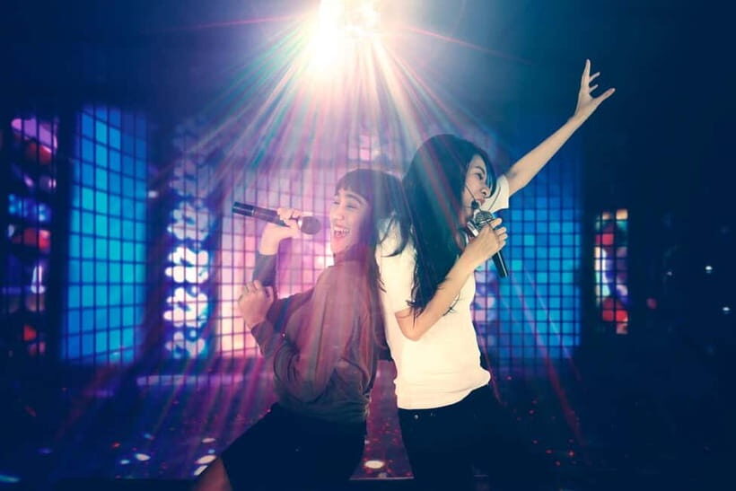 Tokyo: Akihabara, Shibuya, Karaoke & City Lights Night Tour - Key Points