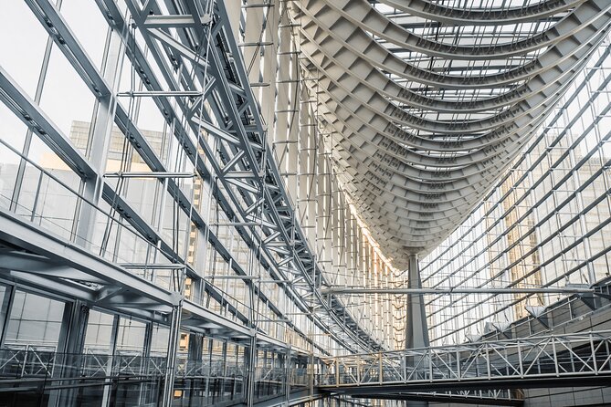 Tokyo Architecture and Contemporary Art Walking Tour With a Local Guide - Experiencing the Citys Accessibility