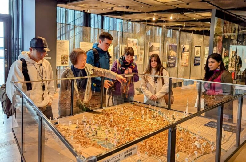 Tokyo: Asakusa Guided Historical Walking Tour - Key Points