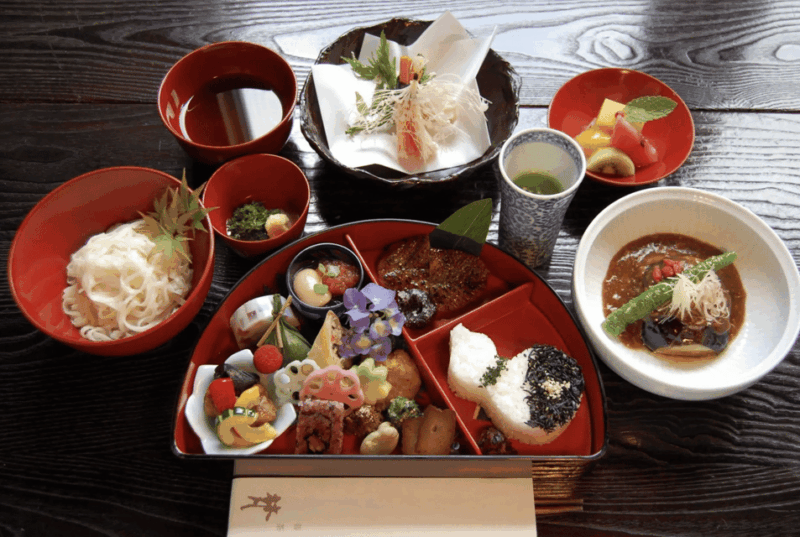 Tokyo : Asakusa Private Guide Tour & Vegan Japanese Cuisine - Savoring the Flavors of Shojin Ryori