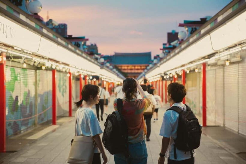 Tokyo: Asakusa Sensoji Night Walk with a Local Brandy - Key Points