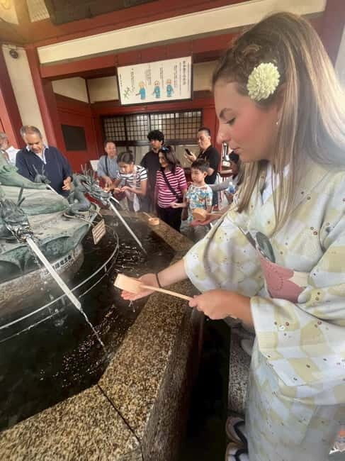 Tokyo: Asakusa Waiking Tour with University Students - Strolling and Shopping on Historic Streets