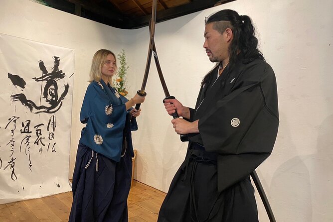 Tokyo : Authentic Samurai Experience in a Private Space. - Dressing in Authentic Kimono