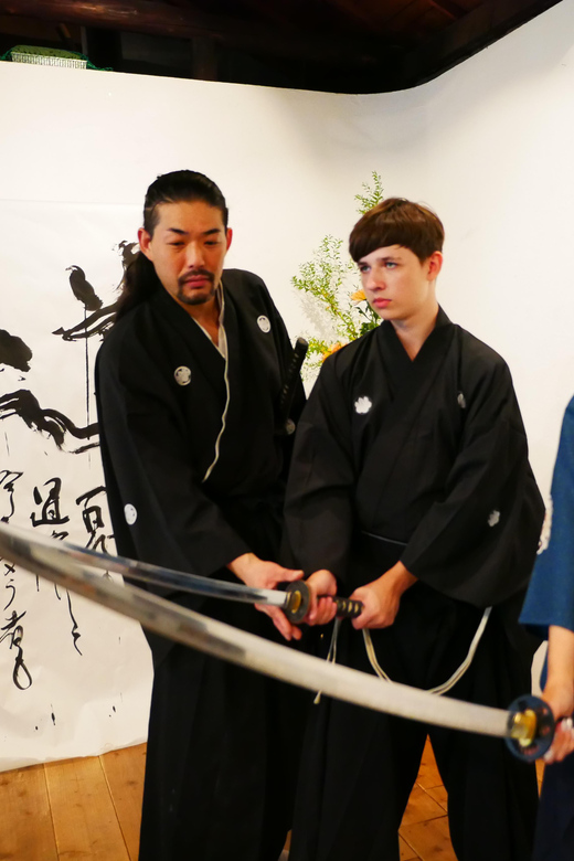 Tokyo : Authentic Samurai Experience in a Private Space. - Tatami Cutting for Authentic Samurai Experience