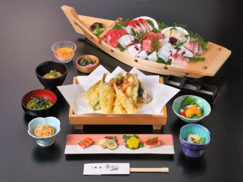 Tokyo Bay: Traditional Japanese Yakatabune Dinner Cruise - Itinerary and Highlights
