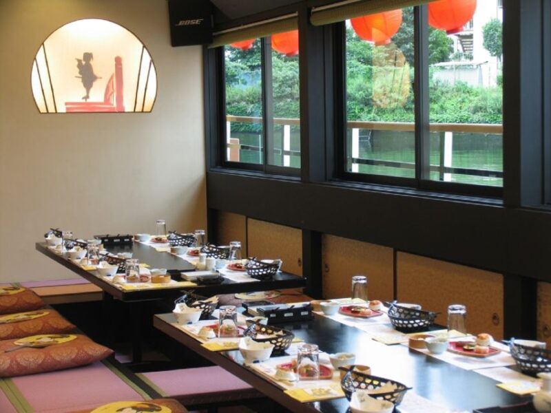Tokyo Bay: Traditional Japanese Yakatabune Dinner Cruise - Dietary Considerations
