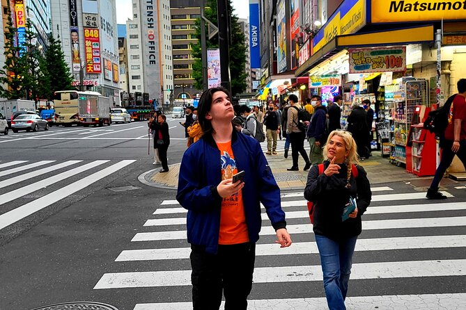 Tokyo Best Customized Private Walking Tour With A Local Guide - Guides Praised for Exceptional Service