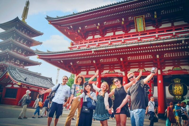 Tokyo Custom Private Walking Tour With Licensed Guide (4/8h) - Pickup and Transportation Details