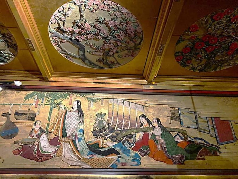 Tokyo: enjoy old architecture, cultural assets and art - A Closer Look at the Tour Experience