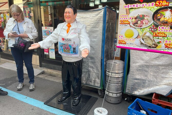 Tokyo Food Tour Tsukiji Old Fish Market - Taking in Japanese Food Culture