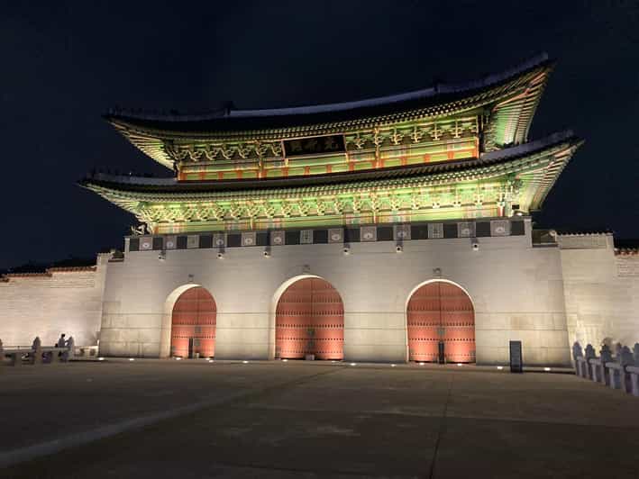 Tokyo Full Day Tour With a Local Expert Guide - Tour Experience and Features