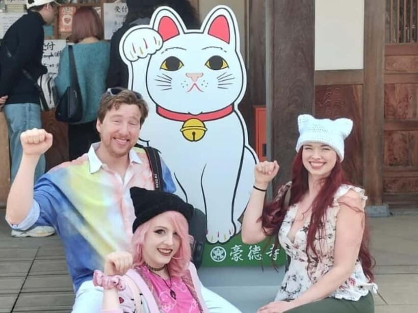 Tokyo: Gotokuji Temple Guided Tour with Manekineko Statues - Value and Practicalities