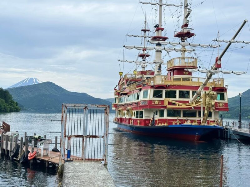Tokyo : Hakone Onsen Nature & Art Lake Ashi Private Day Tour - Lake Ashi Cruise
