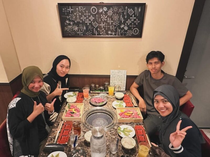 Tokyo : Halal Muslim's Friendly Food Tour With Guide&Sweets - Key Points