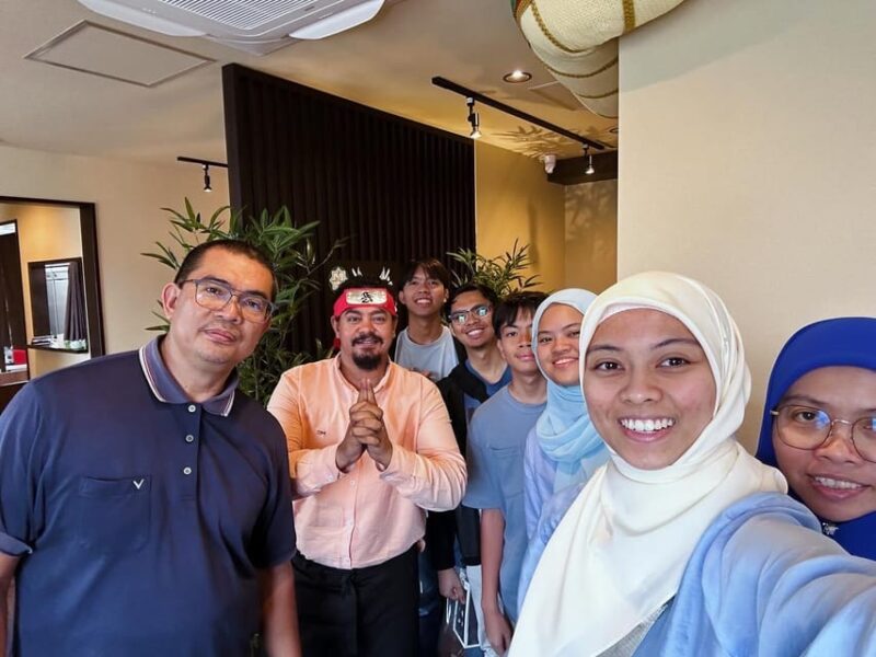 Tokyo : Halal Muslim's Friendly Food Tour With Guide&Sweets - Halal Food Stops