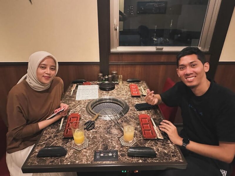 Tokyo : Halal Muslim's Friendly Food Tour With Guide&Sweets - Meeting the Tour Guide